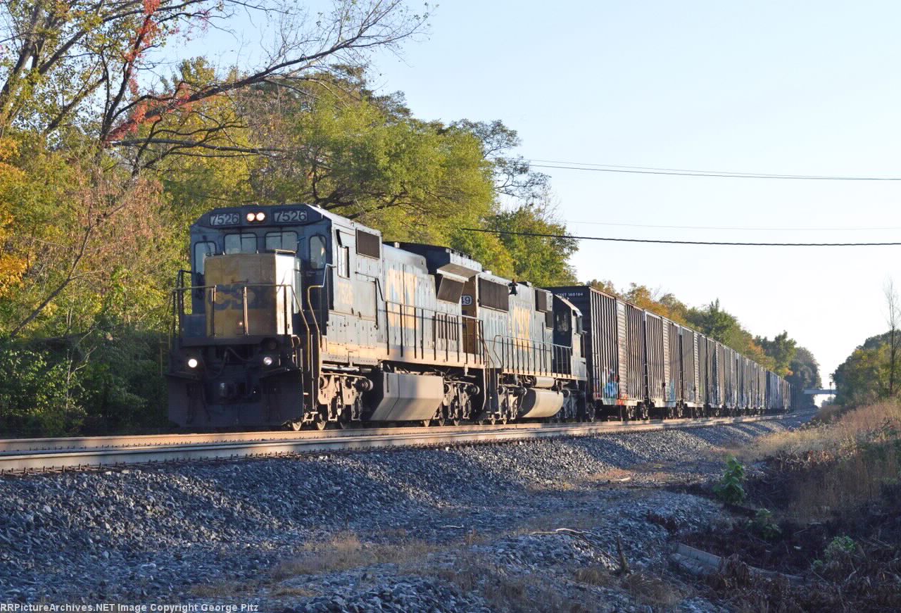 CSX 7526 and train D732